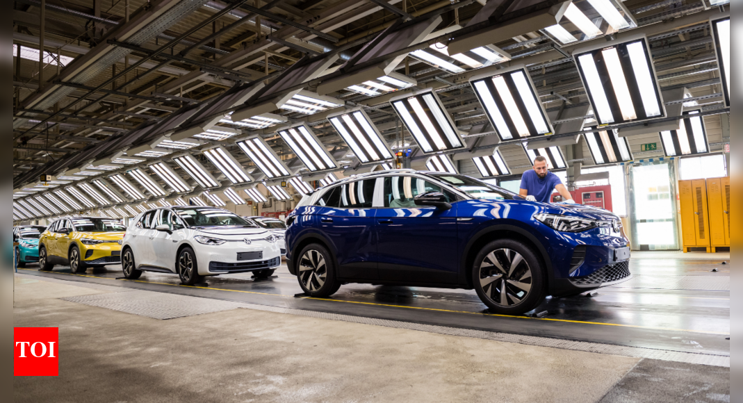 TOI Auto Expert Talk: Re-inventing the automobile business - The Times ...