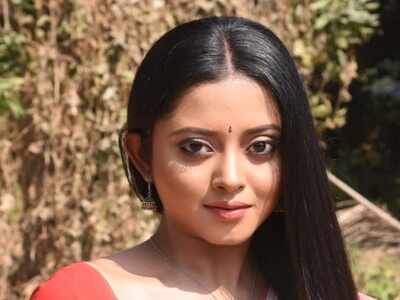 FIR against trolls for bullying actress Shruti Das - Times of India