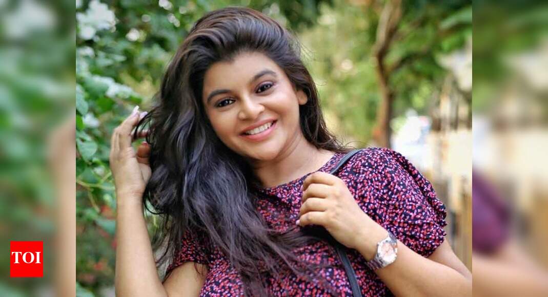 Saee Barve: Being at home and shooting in Mumbai feels like jannat - Times of India