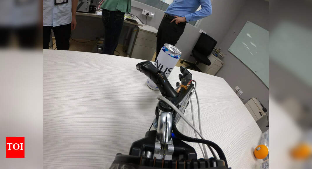 Smart foam material gives robotic hand the ability to self-repair ...