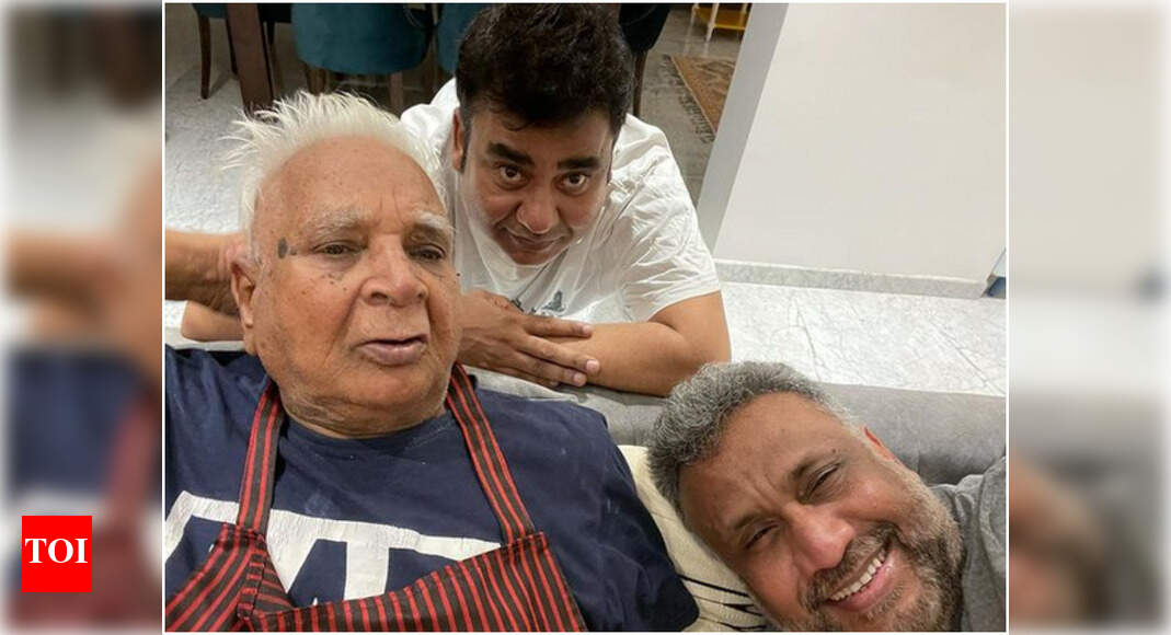 Anubhav Sinha shares an adorable post of his father | Hindi Movie News ...