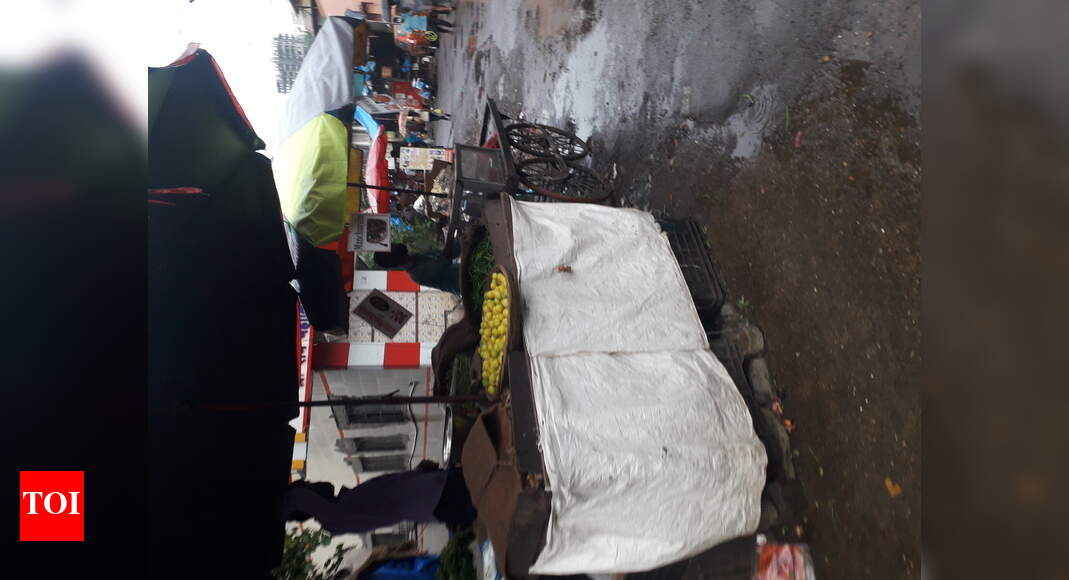 Encroachment by street vendors - Times of India