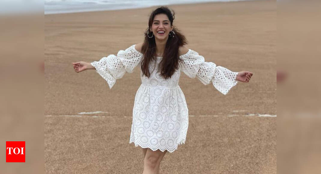 Mehreen Pirzada sizzles at the beach in an off-shoulder muslin dress ...