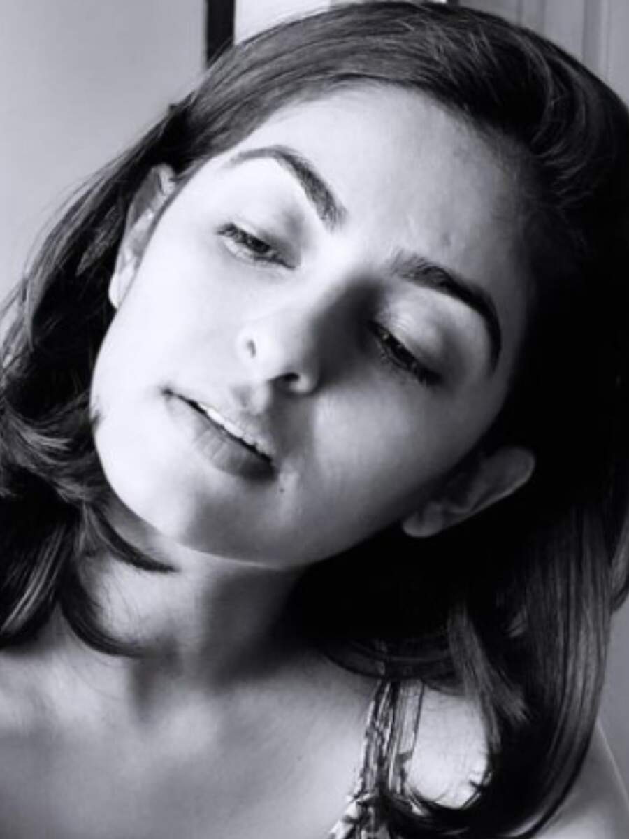 10 photos of dimpled beauty Maira Doshi | Times of India