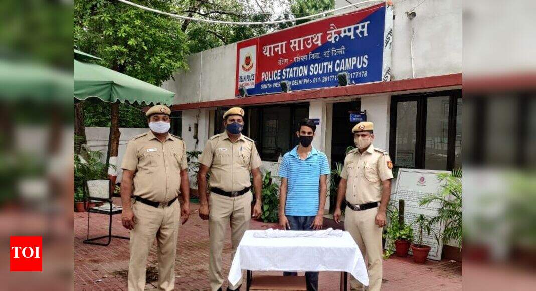 Delhi: Teenager attacked with axe by her stalker dies | Delhi News ...