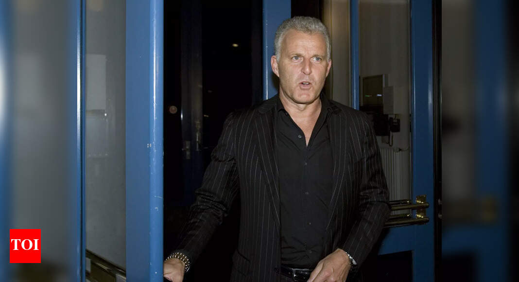 Crime reporter Peter R de Vries dies after shooting: Dutch media ...
