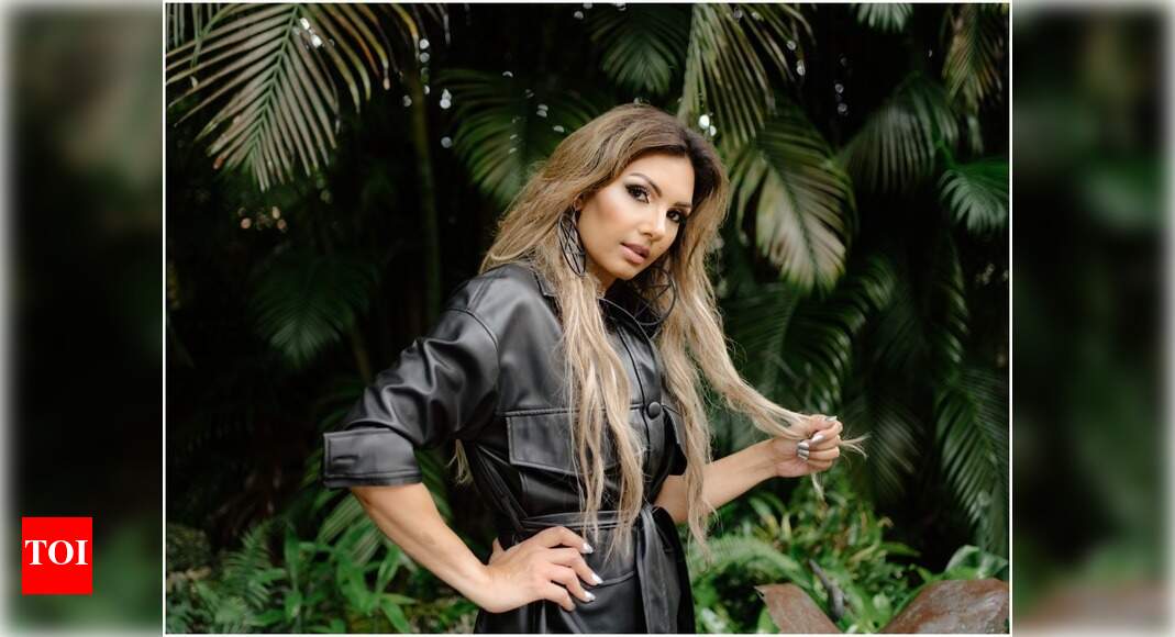 Somy Ali: Actors will always be judged for their looks | Hindi Movie ...