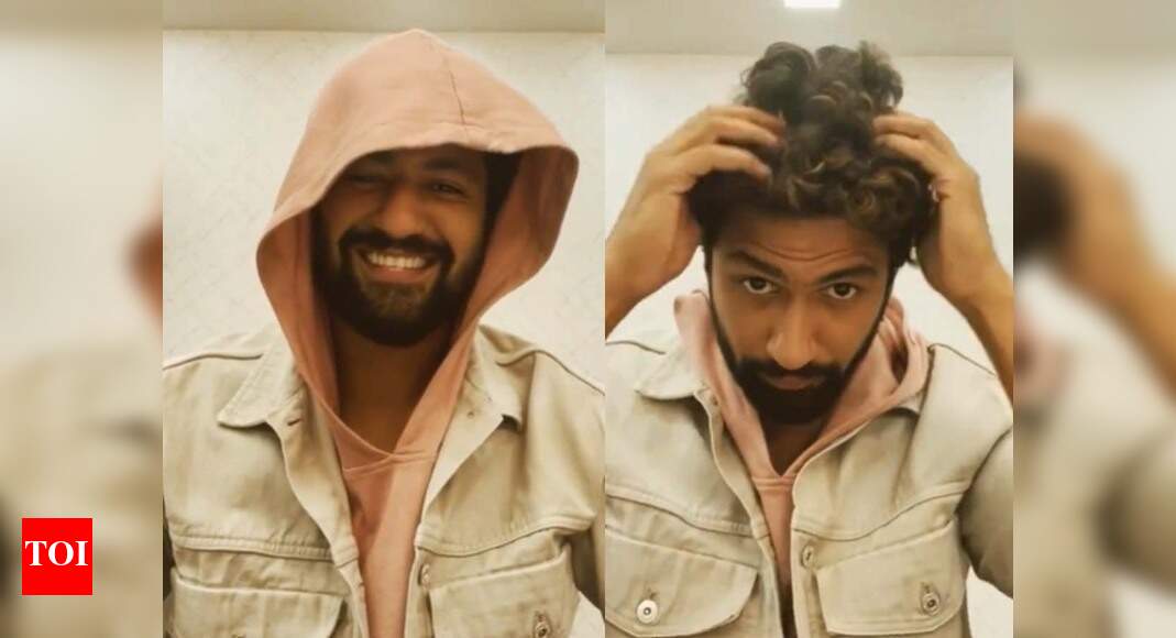 Vicky Kaushal imitates 'Purple Hat' rap, receives comments from Deepika ...