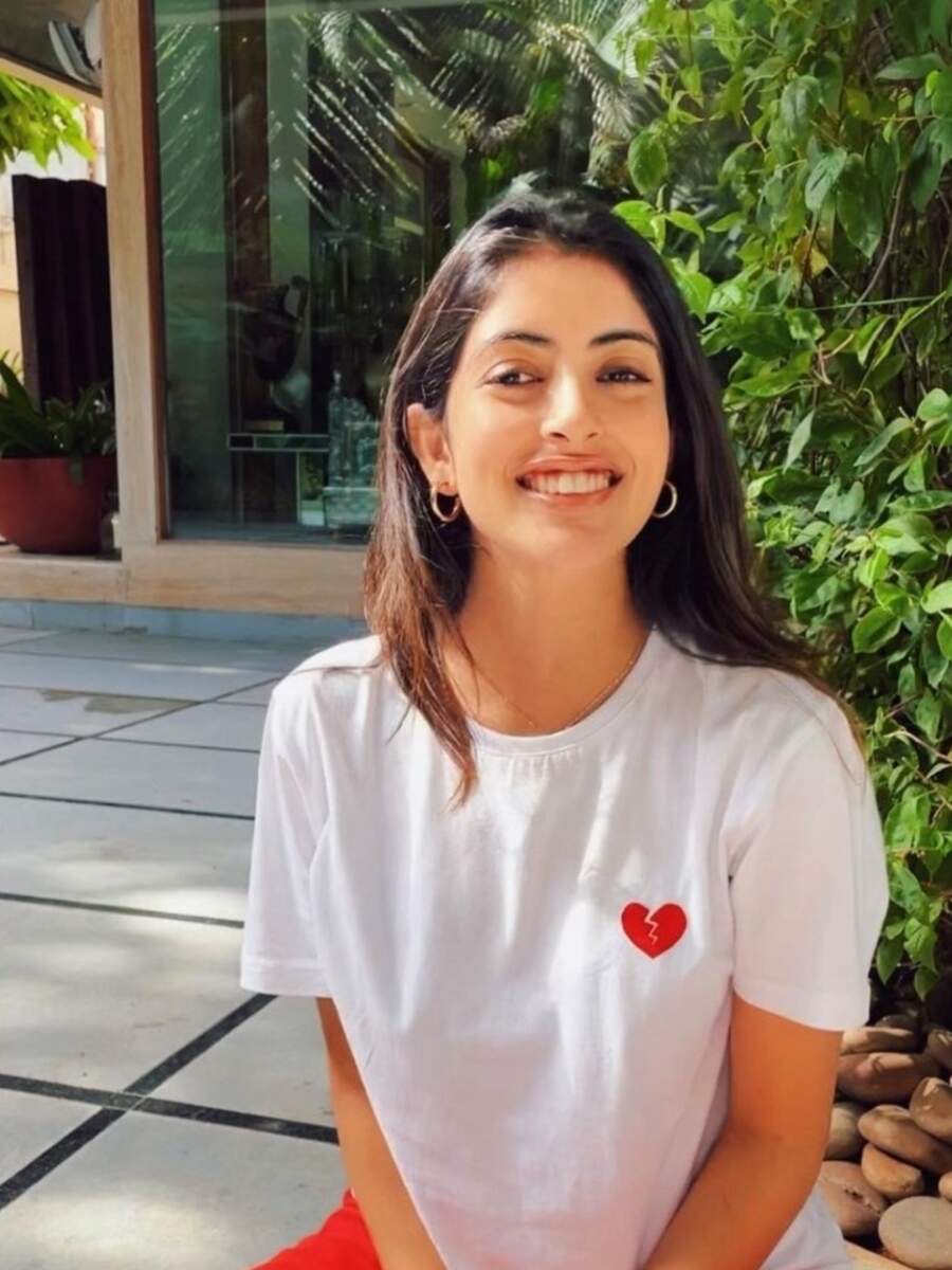 Get to know Navya Naveli Nanda through her social media pictures ...