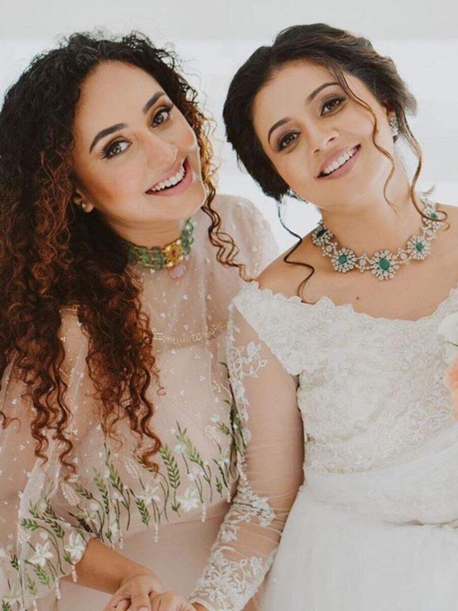 Pearle Maaney sets major sibling goals with these pics | Times of India