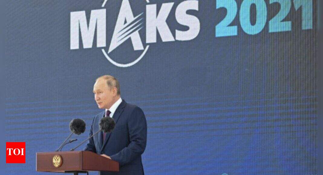 Russia unveils new fighter, Putin hails country's air power - Times of ...