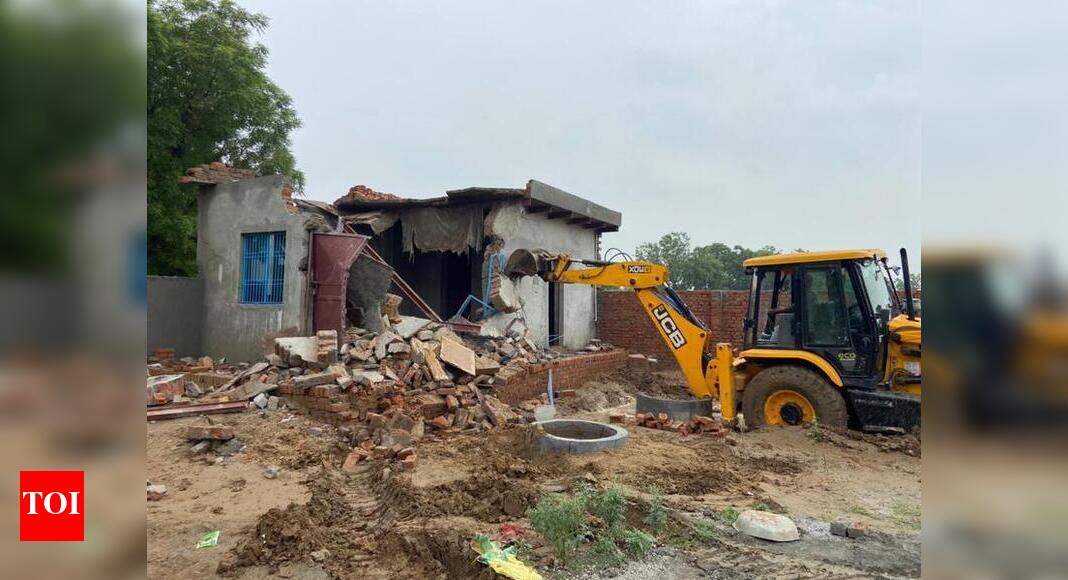 DTCP demolishes 2 illegal colonies, frees up 10 acres | Gurgaon News ...