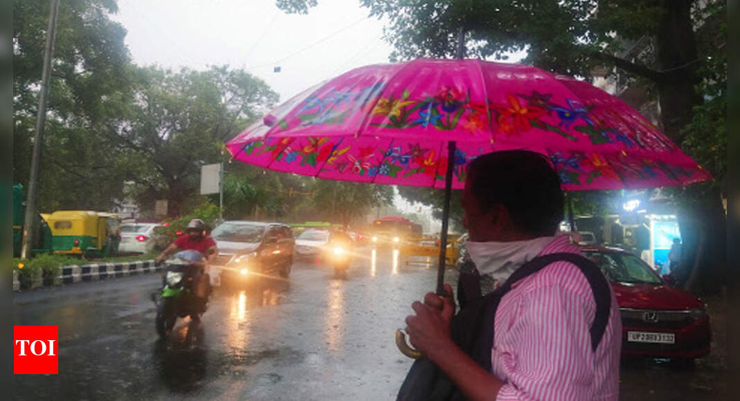 Rain in Delhi: Light rain likely in Delhi today, small dry patch over ...