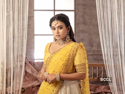 Actress Farina Azad announces pregnancy with a cute post - Times of India