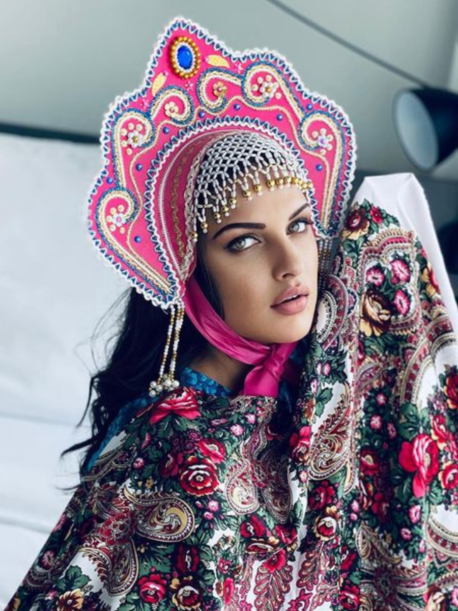 Bigg Boss 13 Himanshi Khurana's fashion blunders | Zoom TV