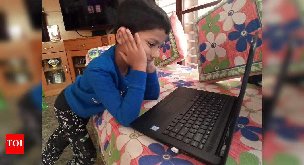 Online classes: 55% students report health issues - Times of India