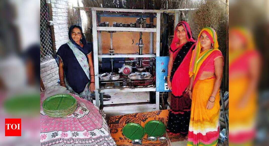 ‘Dona & pattal’ bowl/plates made by these women see high demand ...