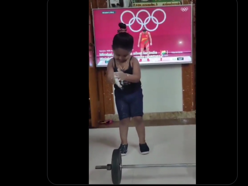 Viral video shows a little girl depicting Mirabai Chanu's Olympic ...