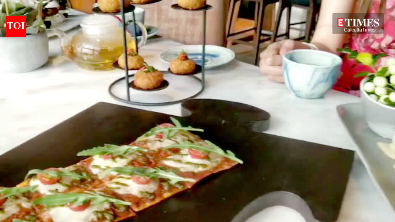 Model Jessica Aaron was spotted enjoying high tea at a city lounge