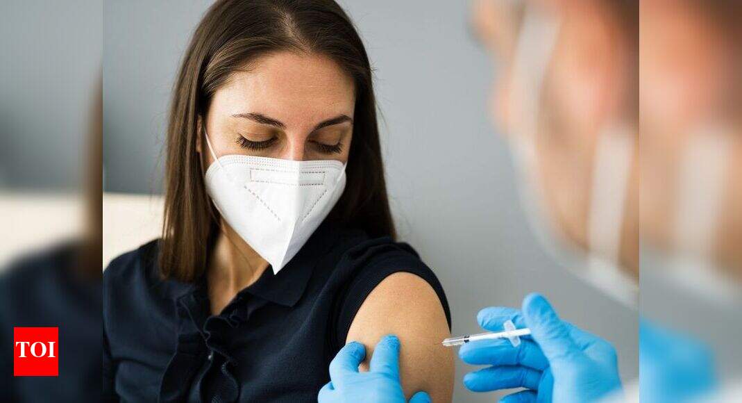 3rd Covid vaccine dose strongly boosts protection against Delta variant ...