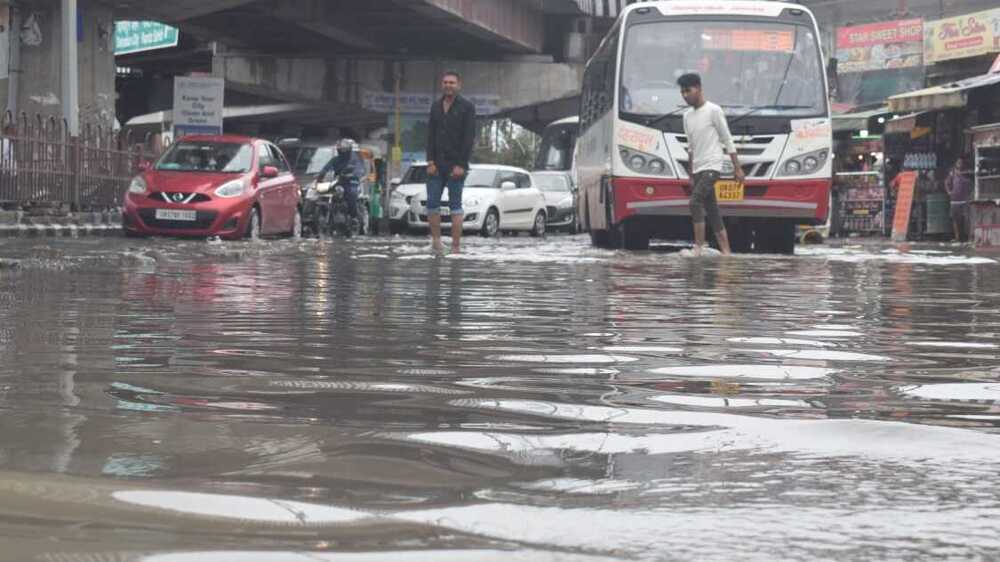 Floods in Uttarakhand: Floods, landslides throw life out of gear in ...