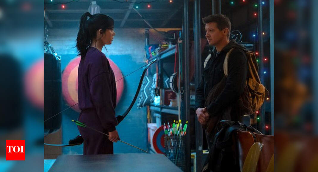 Hawkeye: Hailee Steinfeld's Kate Bishop joins Jeremy Renner's Clint ...