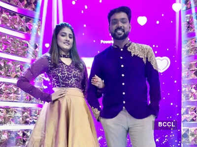 Mr. and Mrs. Chinnathirai fame Sindhu announces pregnancy with a sweet ...