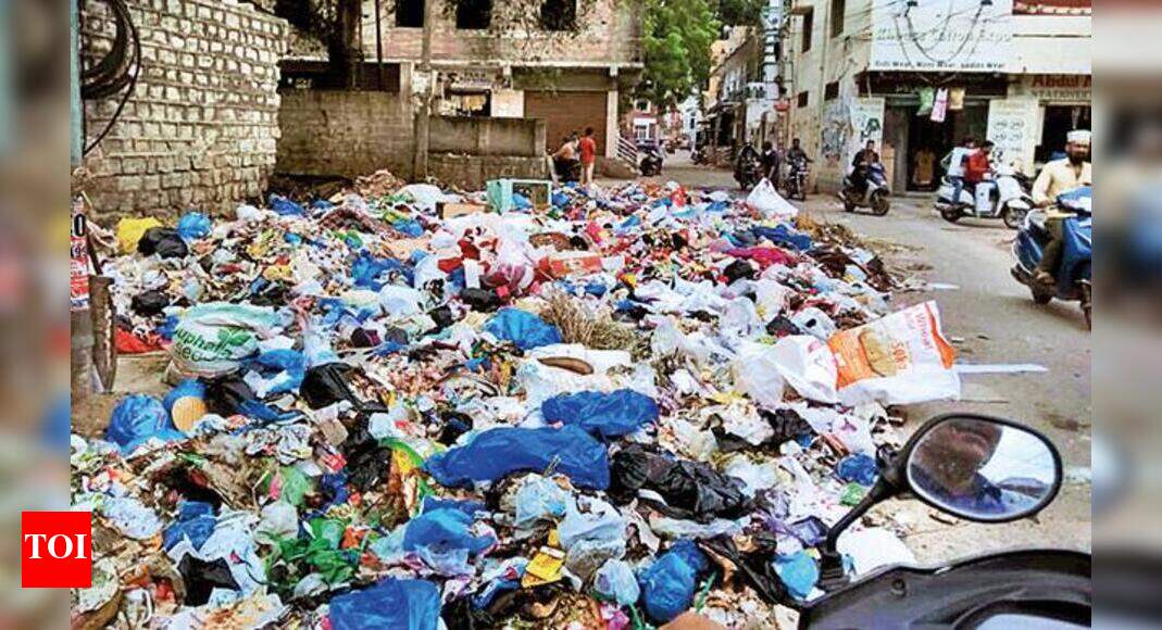 Hyderabad: Piles of garbage, sewage overflow raise risk of seasonal ...