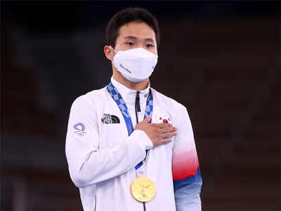 Tokyo Olympics: South Korea's Shin takes gold in men's vault | Tokyo ...