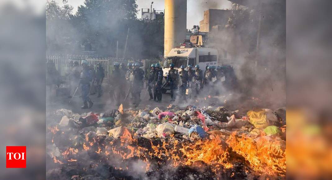 Delhi Riots News: Murder, rioting charges on seven in northeast Delhi ...