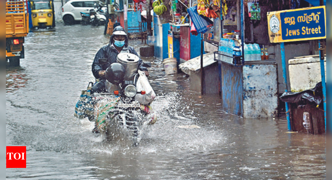 Kochi’s waterlogging woes continue | Kochi News - Times of India