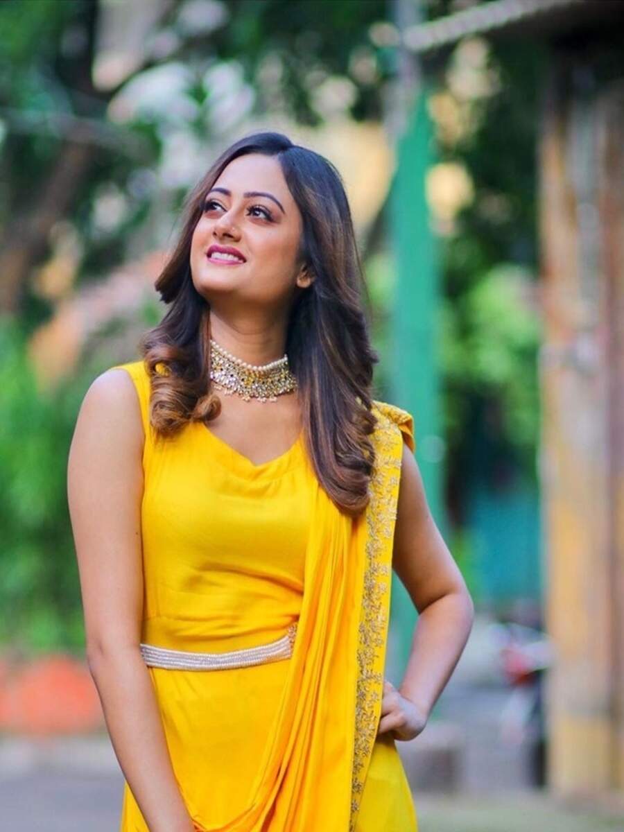 Tonni Laha Roy sets major fashion goals | Times of India