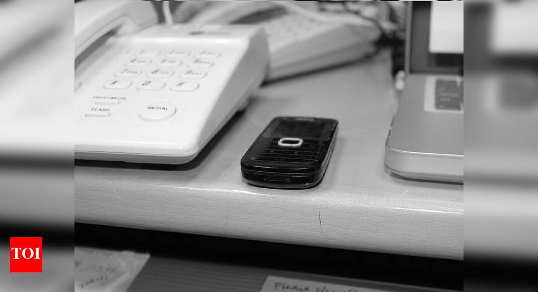 Feature Phones Simple Feature Phones With Keypad With Voice Calling