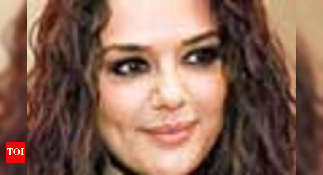 Preity Zinta out of daddy's book | Hindi Movie News - Times of India