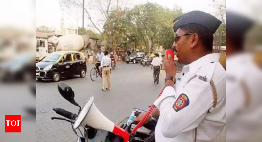 City traffic police issue restrictions for traffic movement in South ...