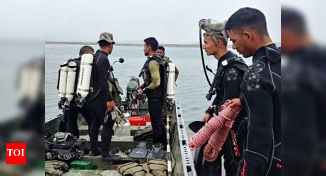 Day 11: Navy’s submarine rescue unit roped in to trace missing pilots ...