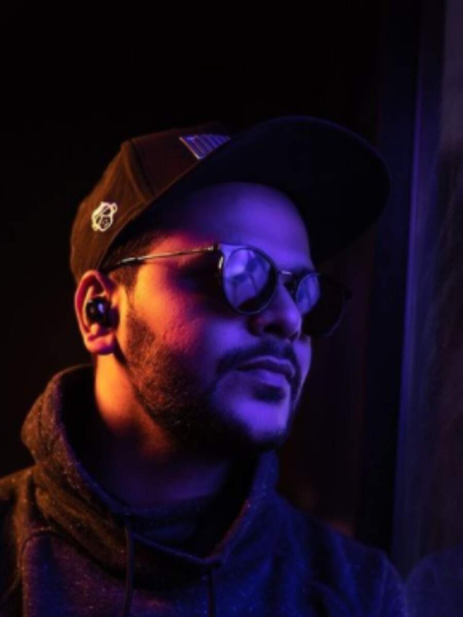 Raag Mehta's dramatic style files | Times of India