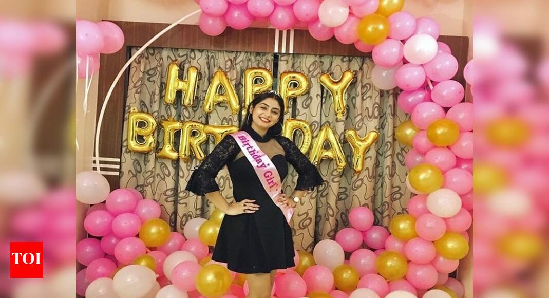 ‘Krishnakoli’ fame Tiyasha Roy turns a year older - Times of India