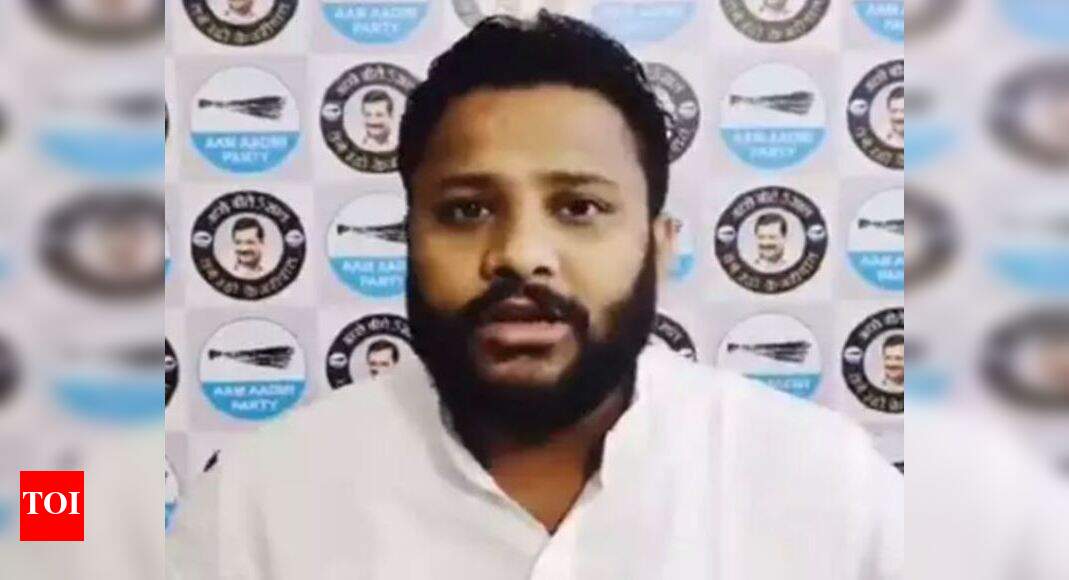 Kuldeep Kumar: AAP MLA Kuldeep Kumar booked for carrying out 'Tiranga ...