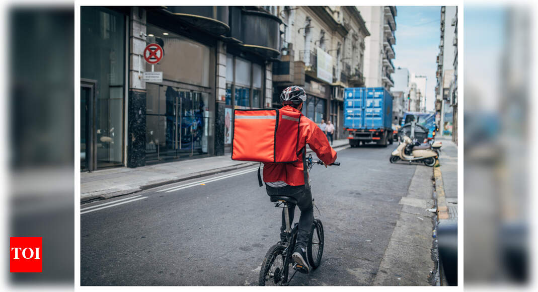 Viral: Delivery guy caught stealing customer’s food, netizens in shock ...