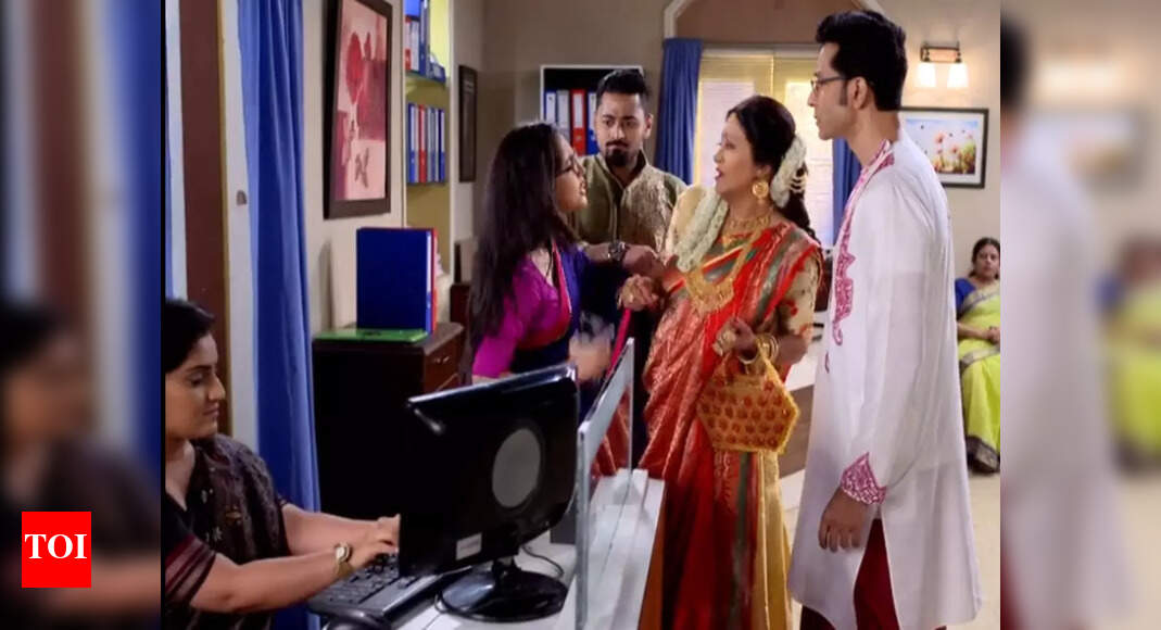 Sremoyee: Dithi misbehaves with her mom - Times of India