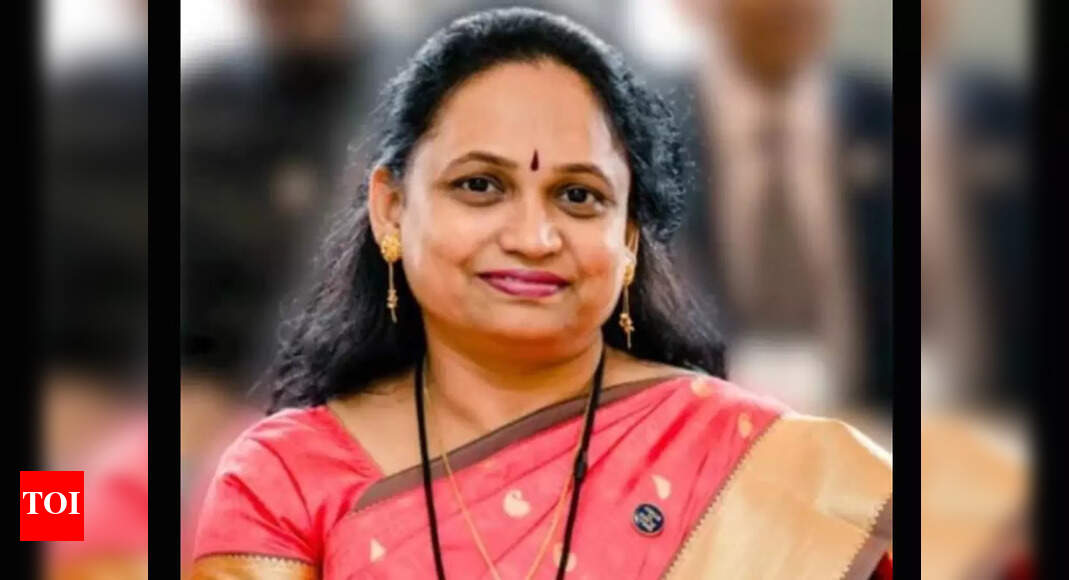 Math teachers must teach through art and technology - Times of India