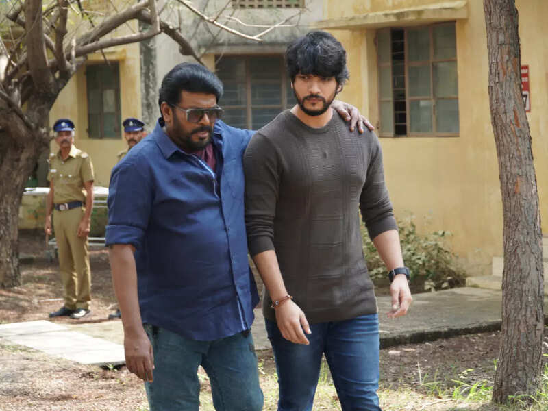 Directing Parthiban sir was a learning experience, says Ezhil | Tamil ...