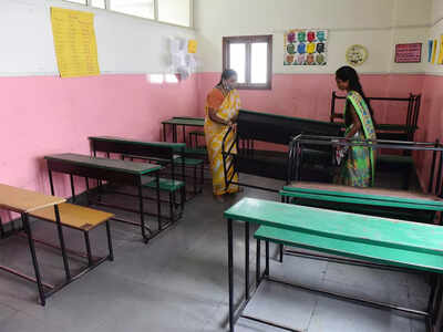 TN schools to begin with refresher classes on reopening - Times of India