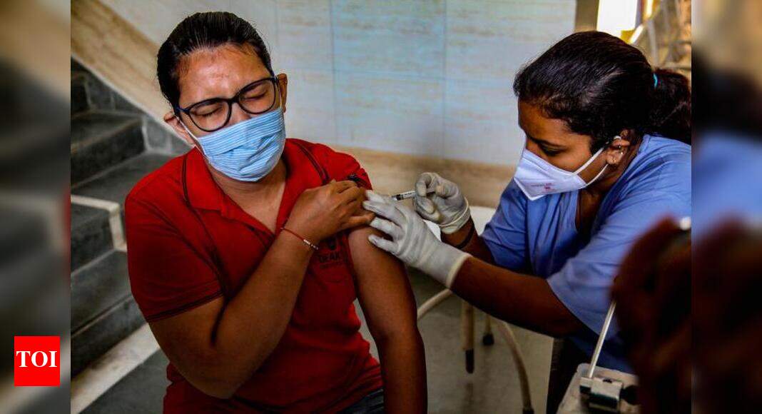 Over 1 lakh got jabs in 2-day mega vax drive | Gurgaon News - Times of ...