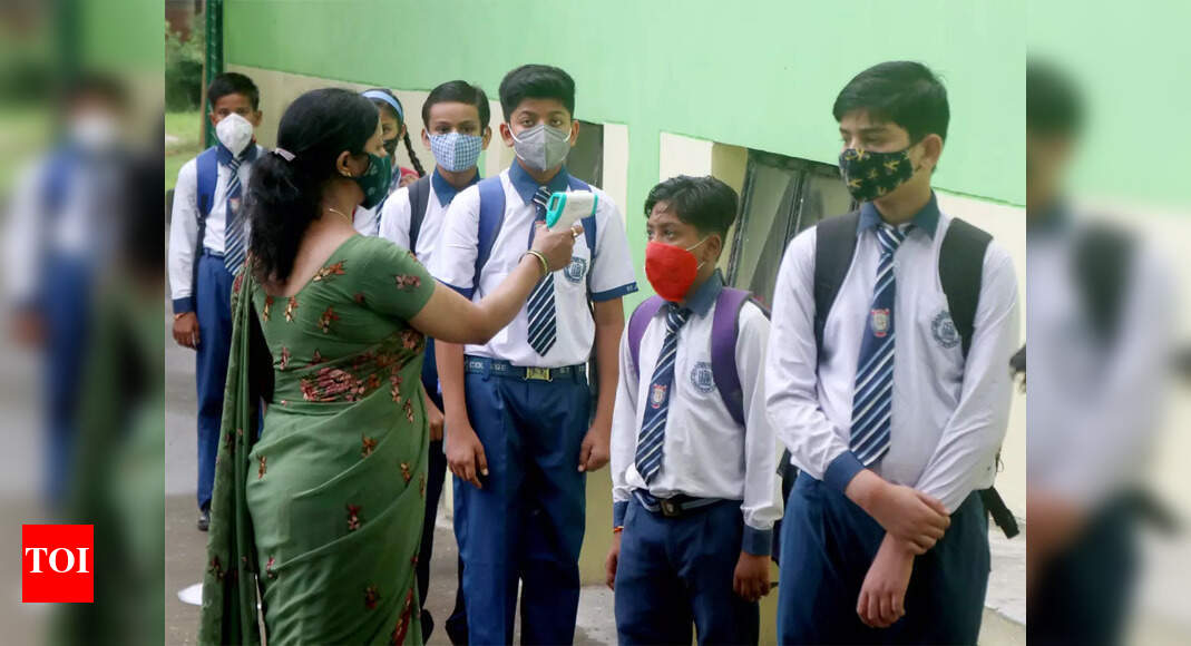 Delhi BJP accuses AAP govt of shrugging off responsibility of students ...