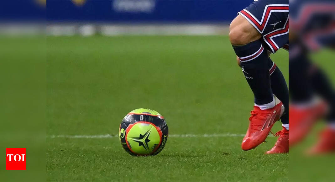 Europe's top 30 clubs account for half of global transfer spend ...