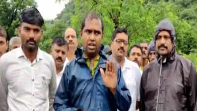 Jalgaon floods: One dead, several missing in Chalisgaon | Nashik News ...