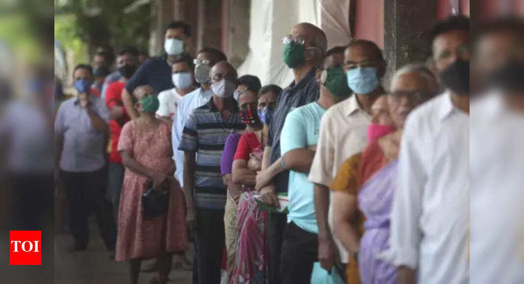 Corona cases update: India logs 41,965 new Covid cases, 460 deaths ...