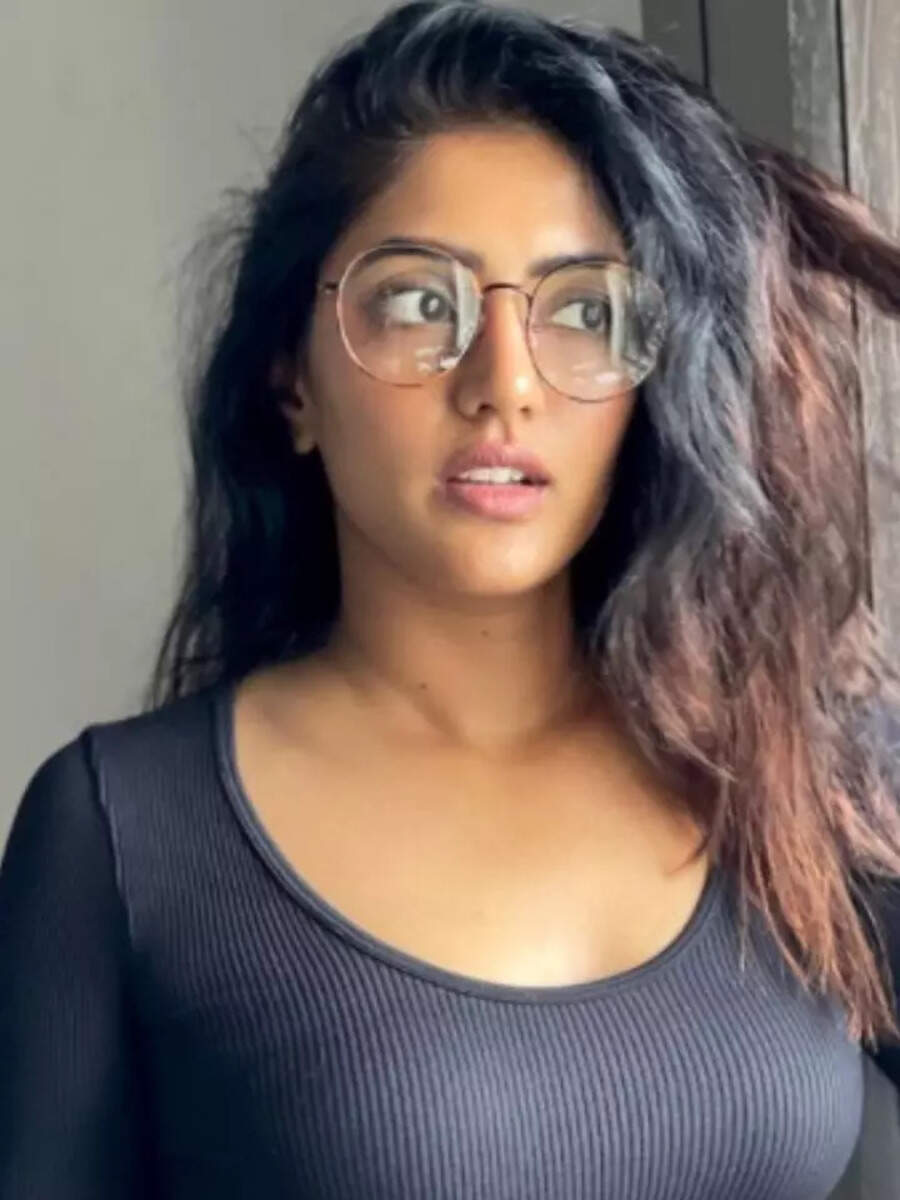 10 Sizzling pictures of Eesha Rebba | Times of India